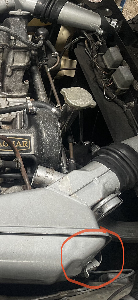 Air filter box/housing clips - XJ - Jag-lovers Forums