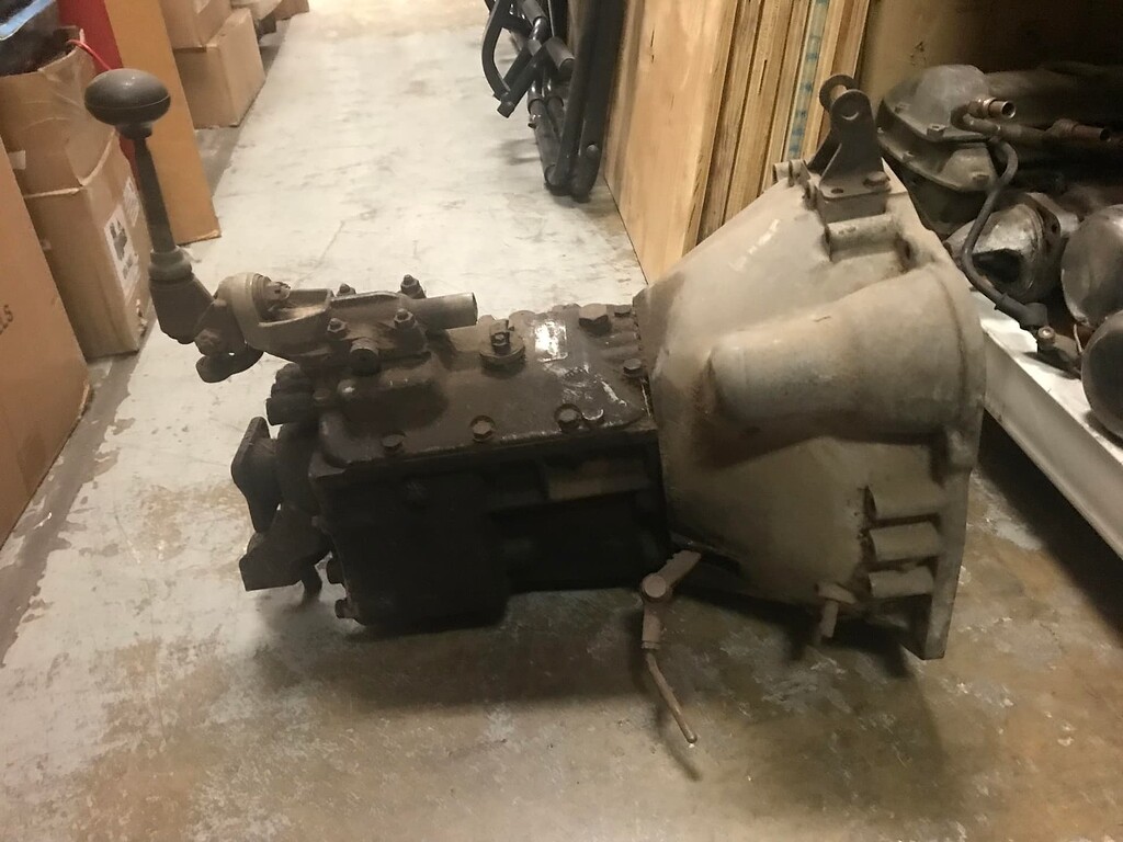 Is this an early 3.8L non-syncro gearbox or a later 4.2L syncro gearbox ...