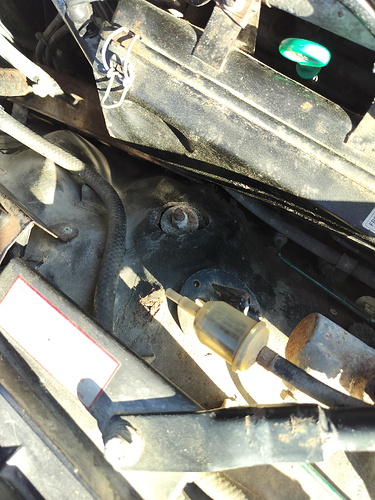 Weird fuel filter driver side? - XJ-S - Jag-lovers Forums