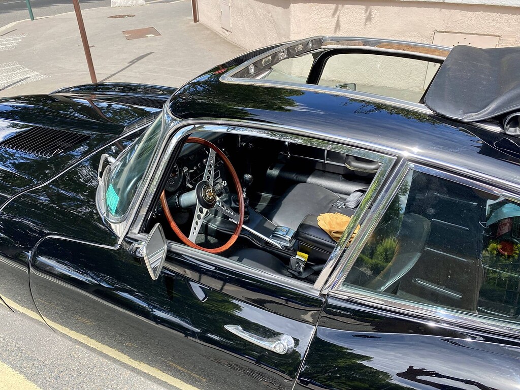 E Type with factory webasto top? - E-Type - Jag-lovers Forums