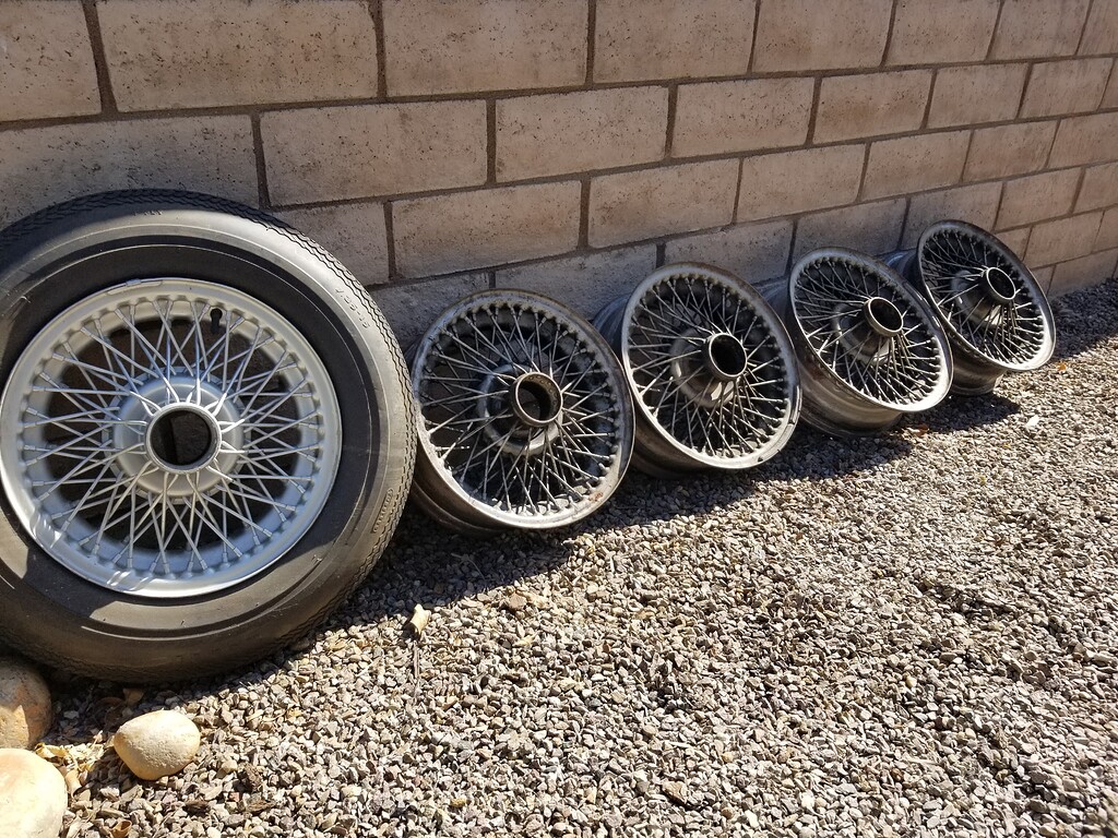 Old wheel rims...worth keeping? - E-Type - Jag-lovers Forums