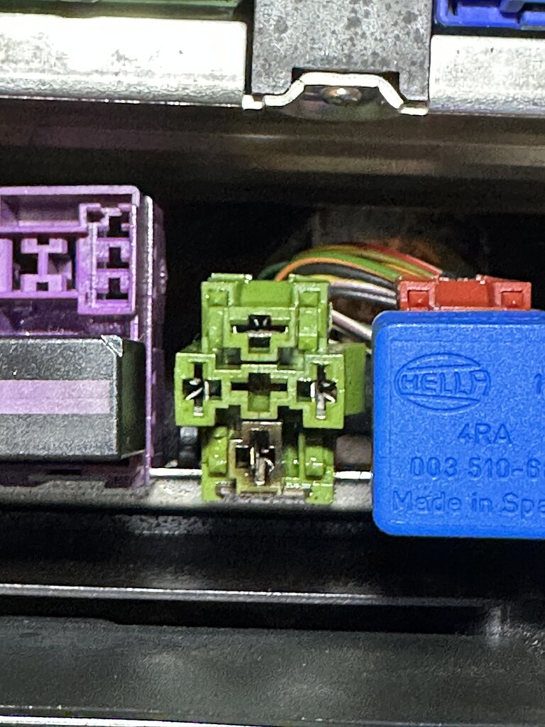 X300 pump not pumping, instrument panel lights once - X300 - Jag-lovers Forums