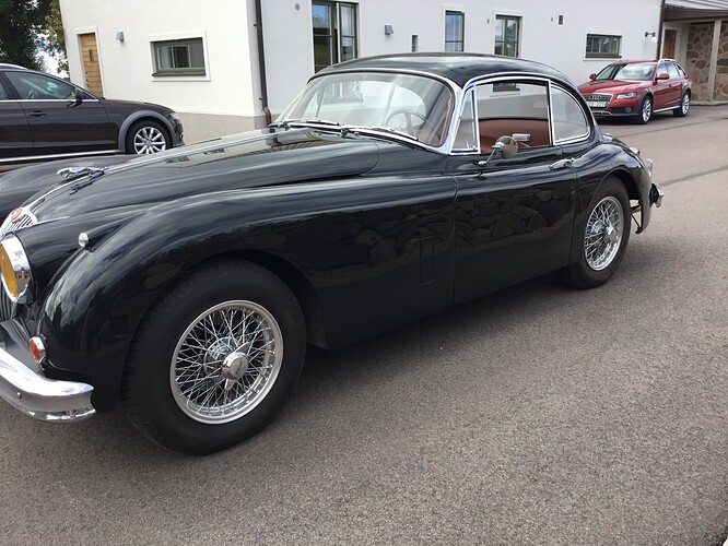 Darkest British Racing Green - E-Type - Jag-lovers Forums