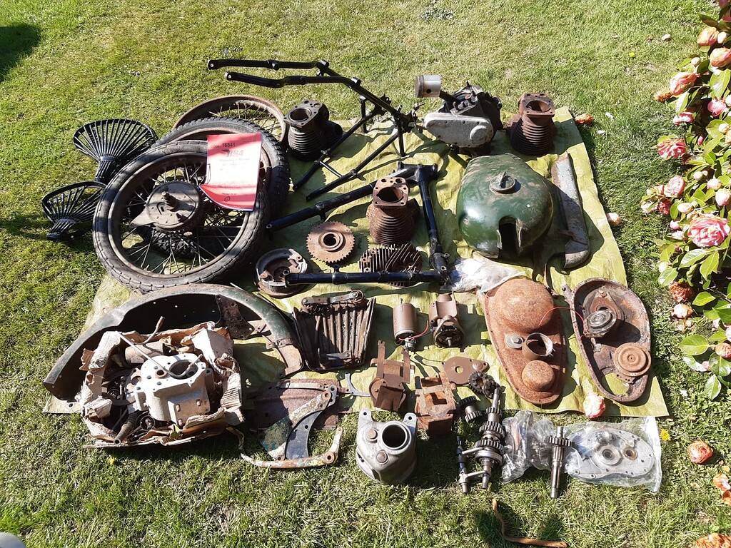BSA WM20 1944 , my new project! - Motorcycles - Jag-lovers Forums