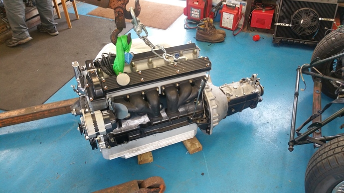 Engine In with Torsion Bar Reaction Plate Fitted - E-Type - Jag-lovers ...