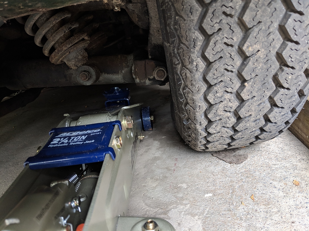 Rear end jack point - no ramp - E-Type - Jag-lovers Forums