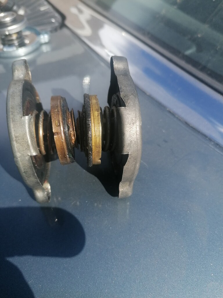 Header tank cap XJS V12 86 - XJ-S - Jag-lovers Forums