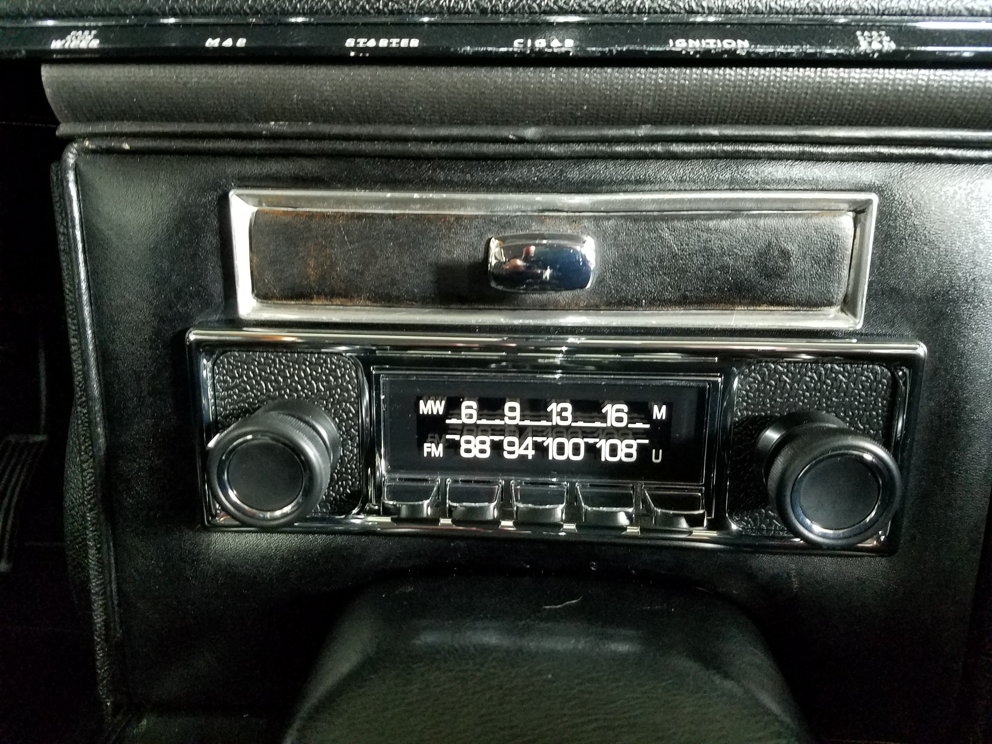 Missing radio solution? - E-Type - Jag-lovers Forums