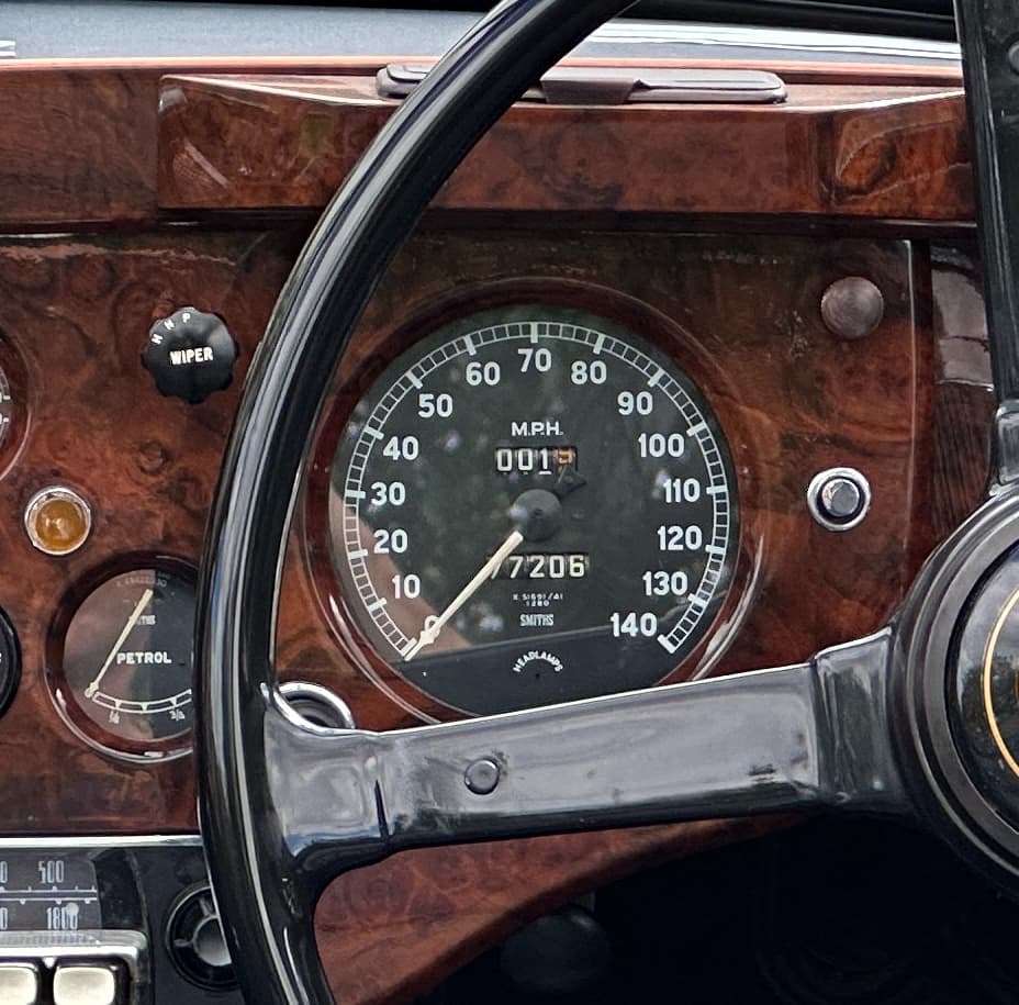 Speedometer identification - XK - Jag-lovers Forums