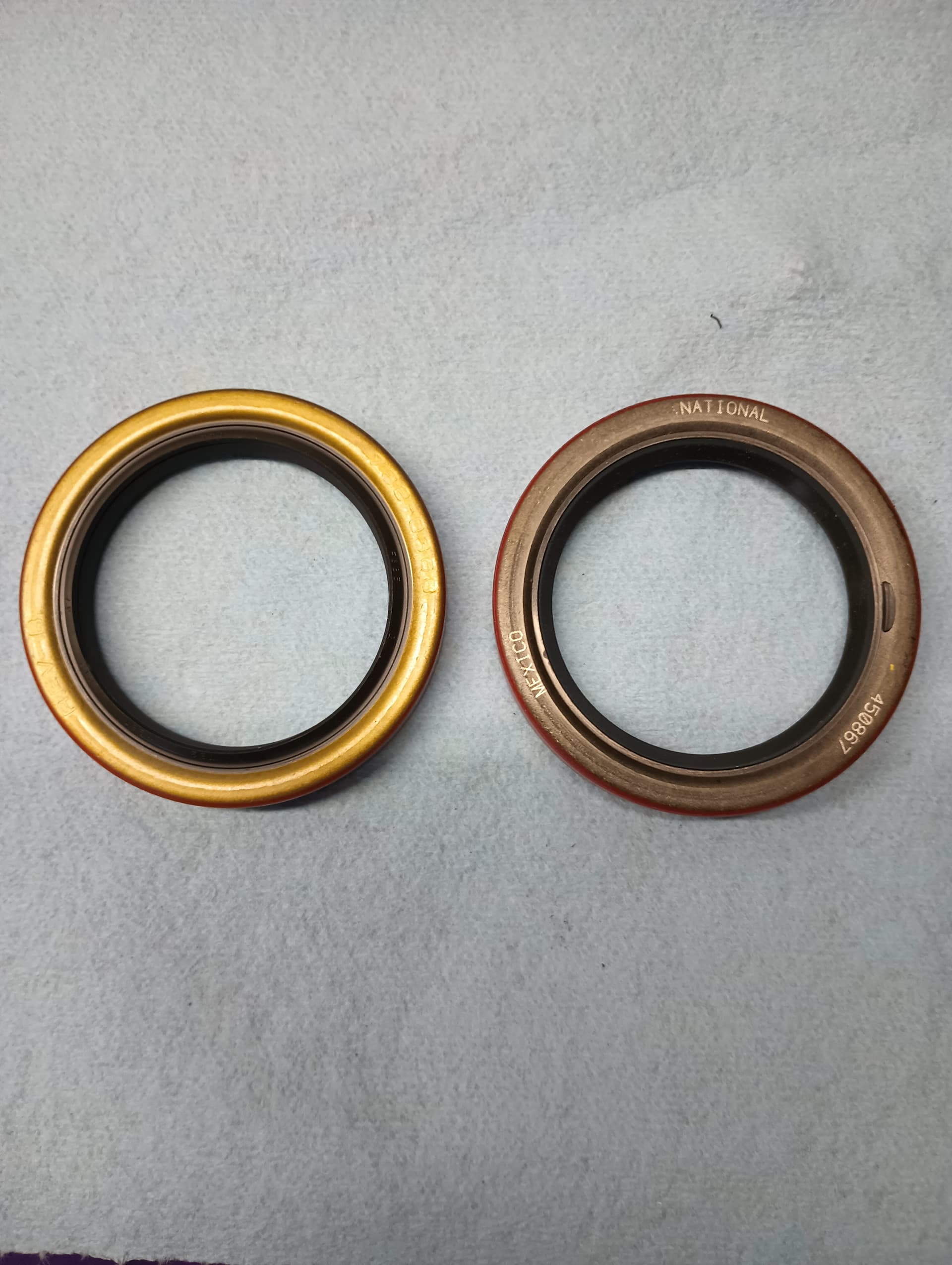 Single Lip Shaft Seal National 450867 - Spring Loaded Single Lip Seal ...