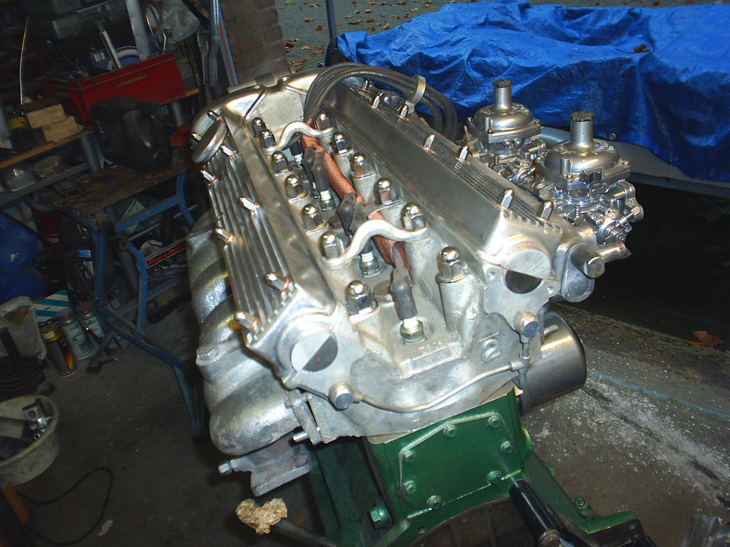 Change the inlet manifold from MkX to fit the e type - E-Type - Jag ...