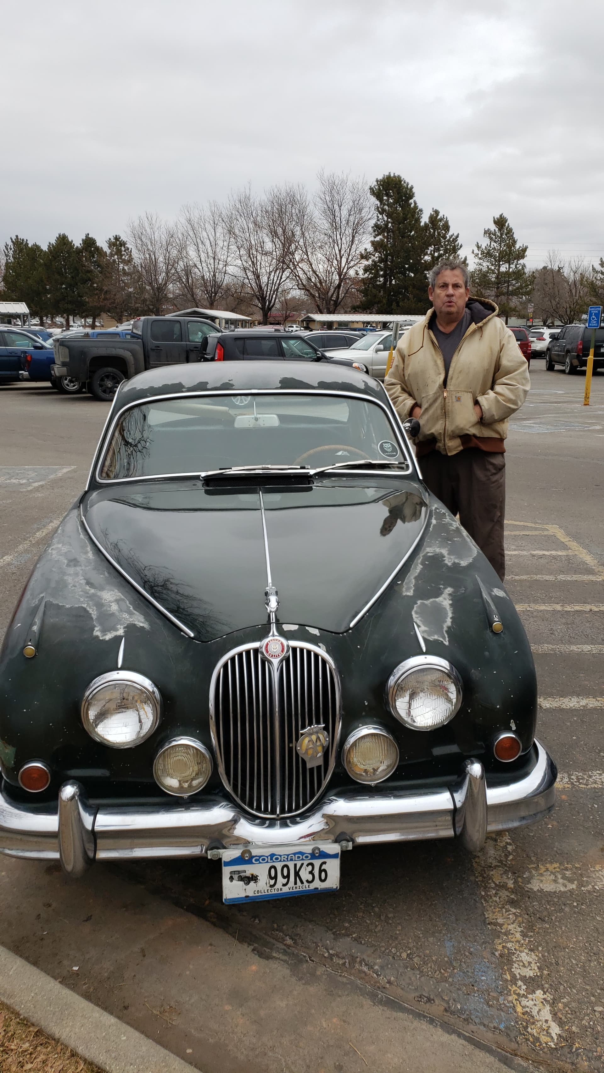 Looking for a right rear brake crossover pipe and reservac bracket ...