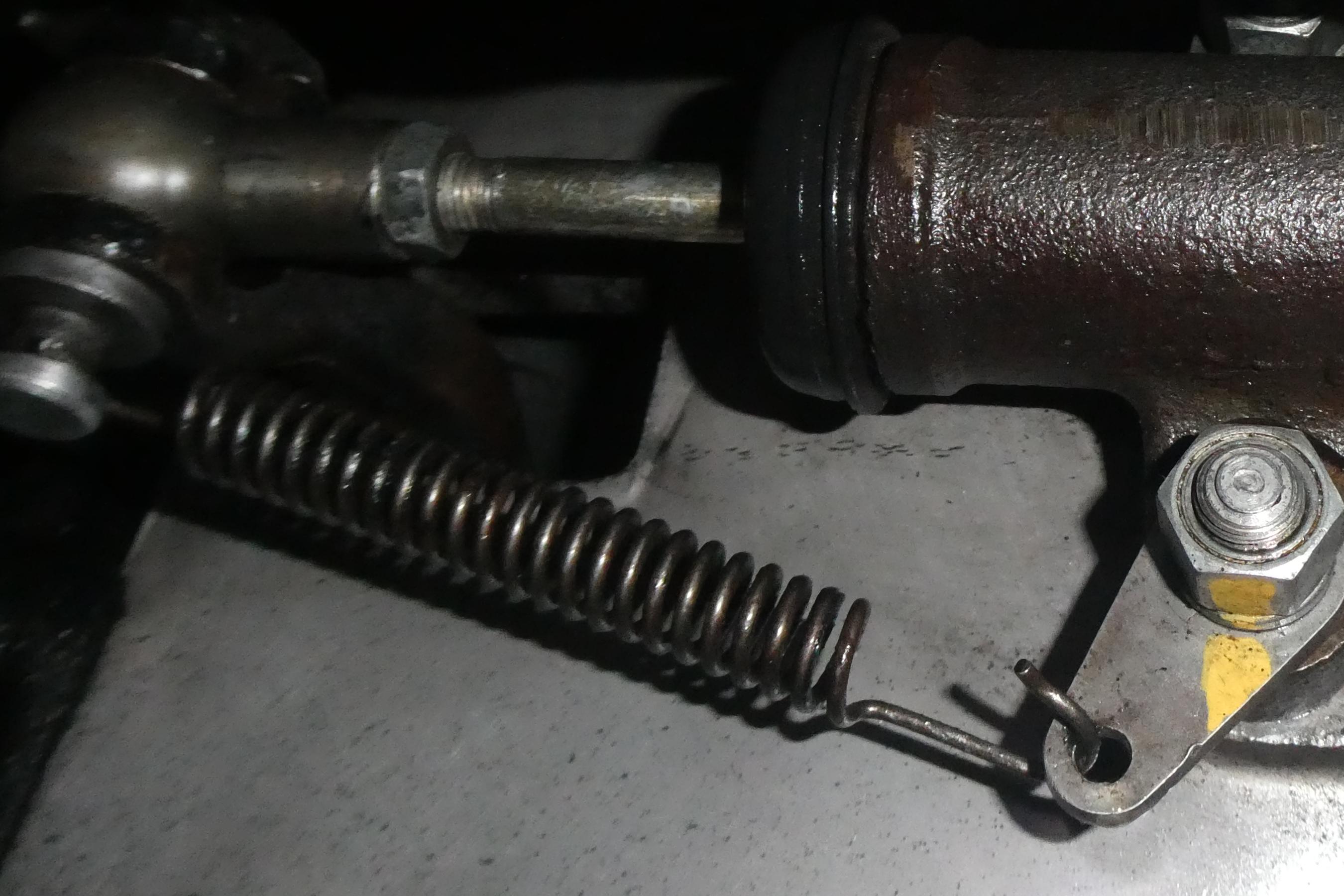 Bleeding clutch system - E-Type - Jag-lovers Forums