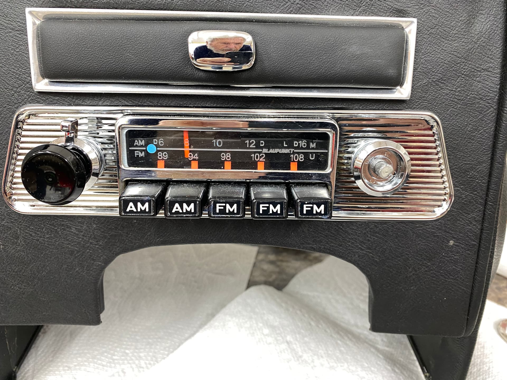 [E-Type] Radio speakers that fit - E-Type - Jag-lovers Forums