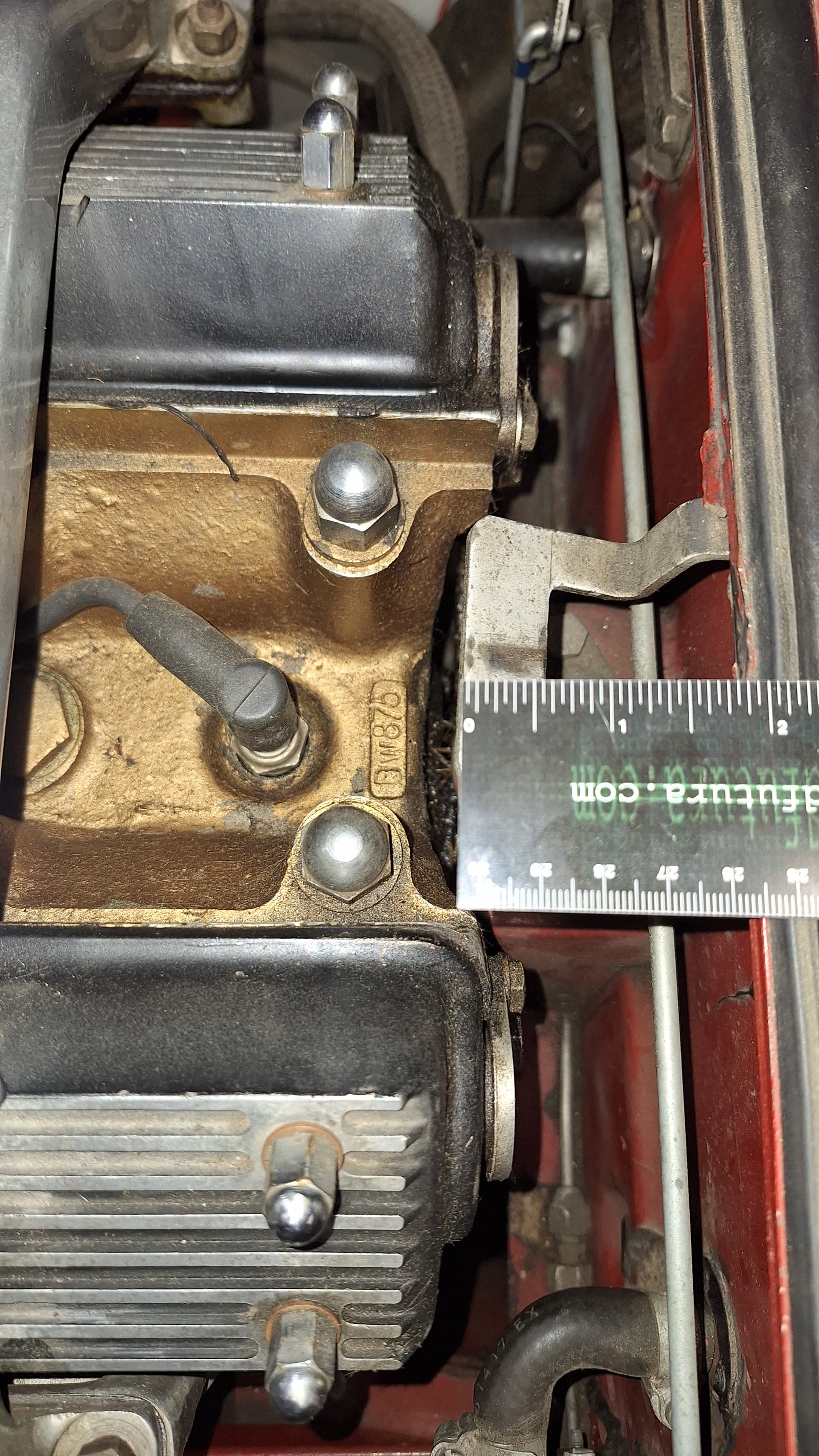Safety latch on bonnet (centre one) - E-Type - Jag-lovers Forums