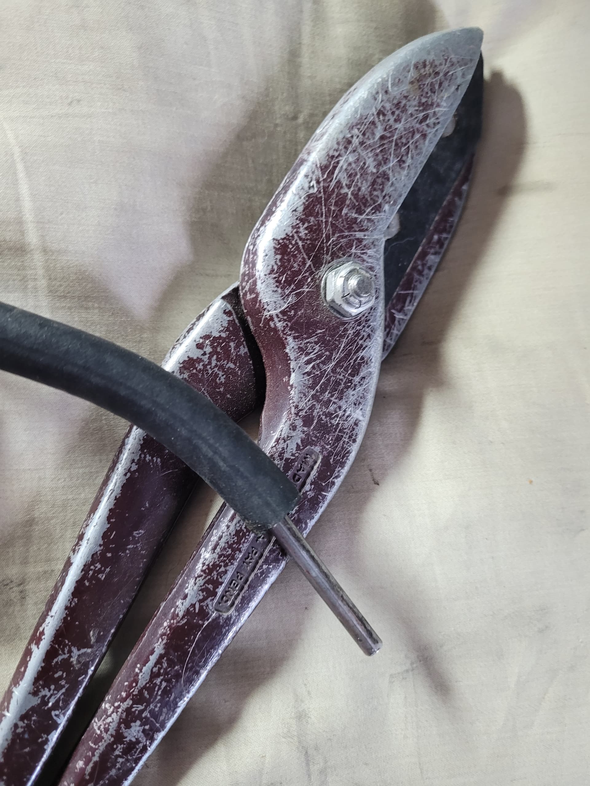 Extention hoses on the fuel overflow lines - Saloons - Jag-lovers Forums