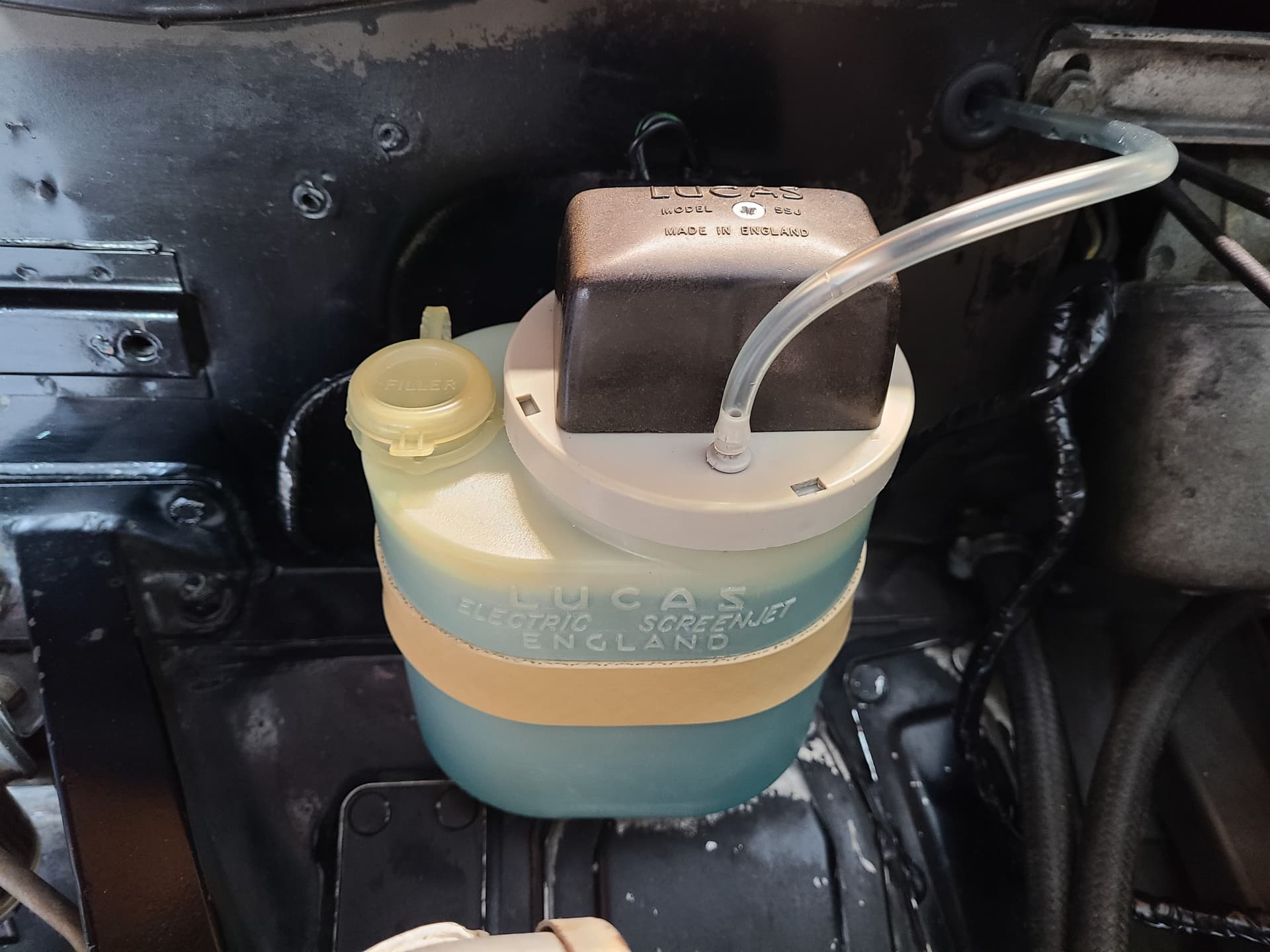 What are these wires for? - E-Type - Jag-lovers Forums