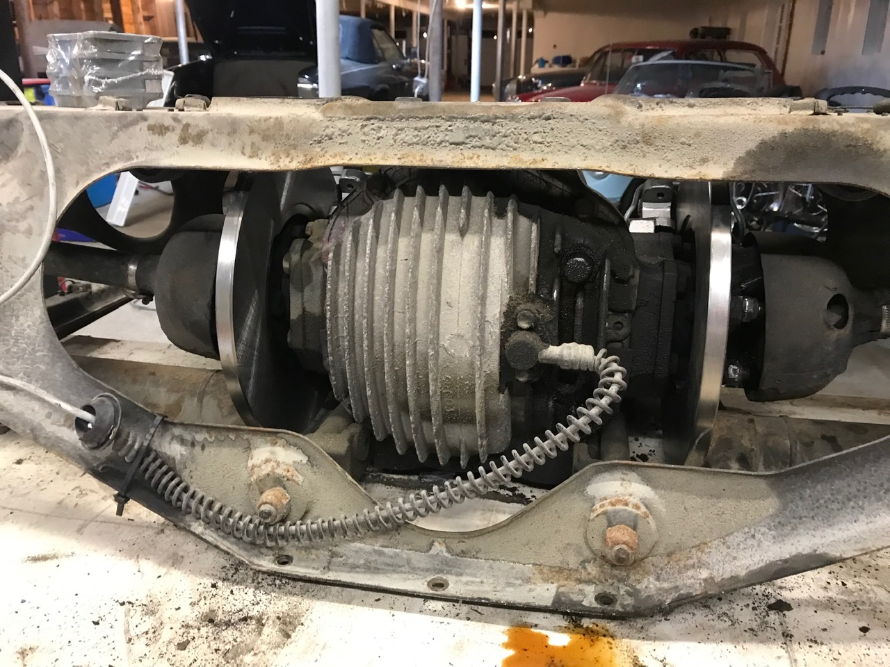 Inboard rear calipers and rotors... subframe on or off? - XJ-S - Jag-lovers Forums