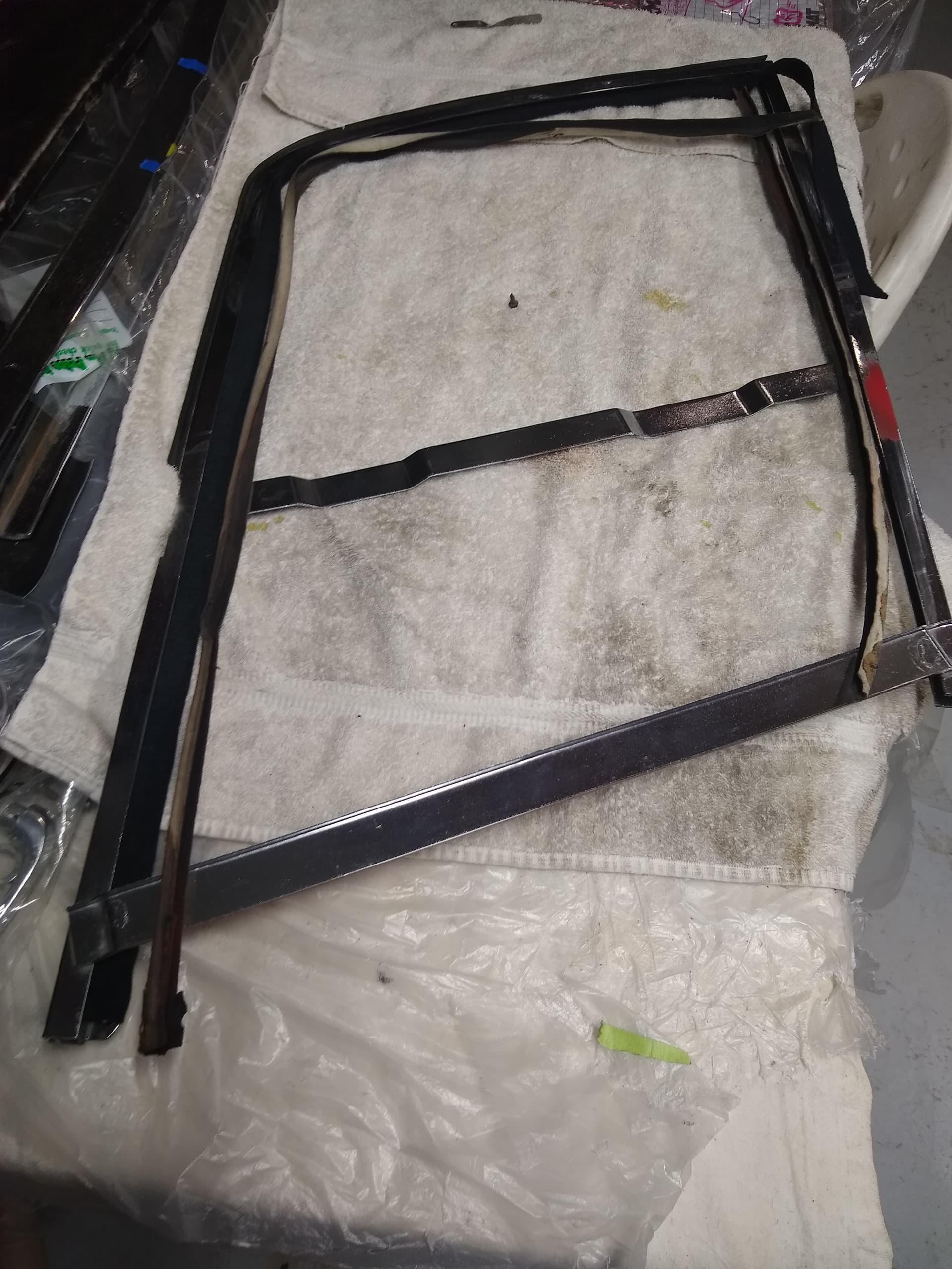 Window lube for door glass mechanism - E-Type - Jag-lovers Forums