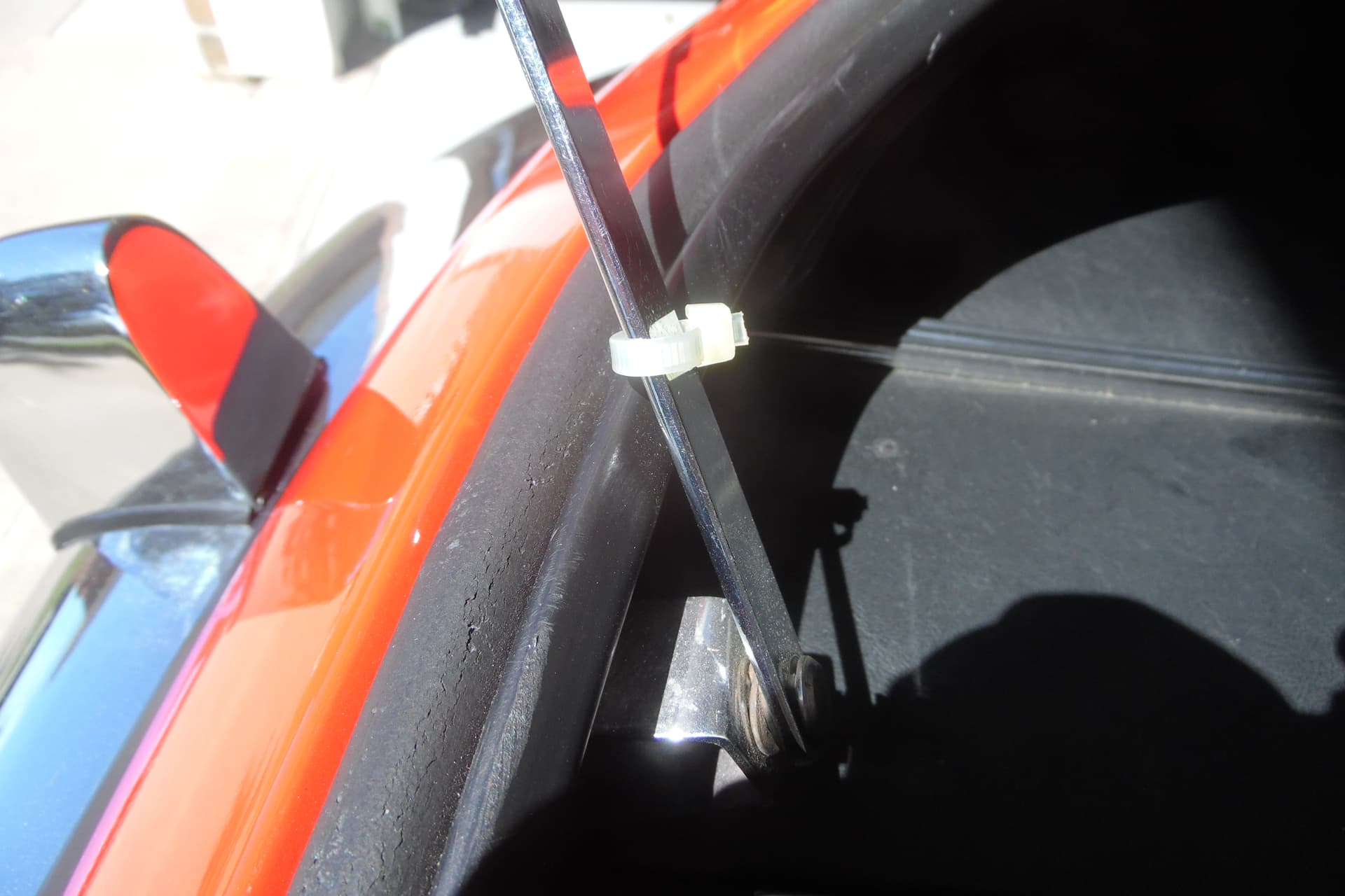 Rear hatch closing - ouch! - E-Type - Jag-lovers Forums