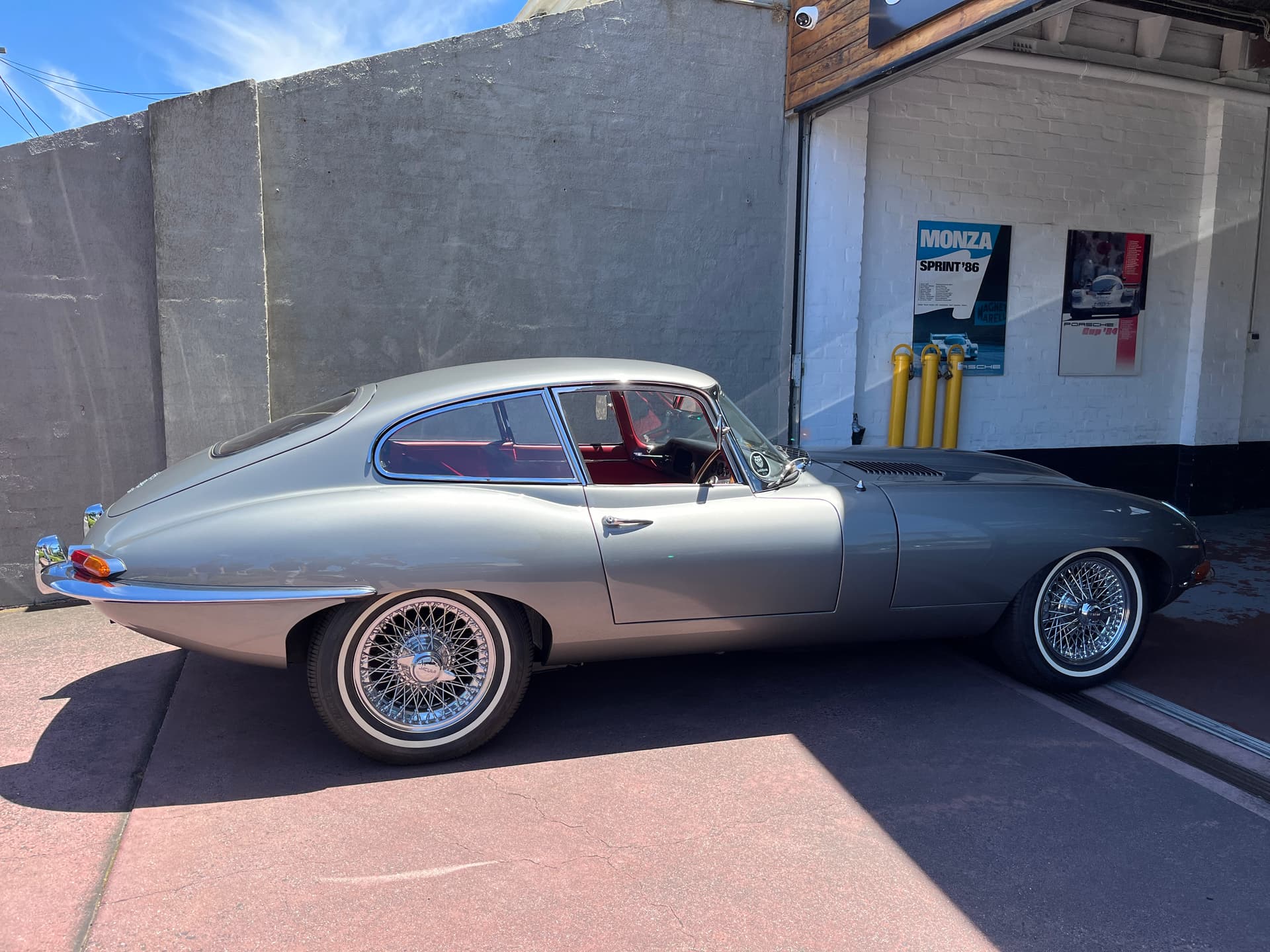 1E21430 (series 1, right-hand drive, fixed-head coupe) - E-Type - Jag ...