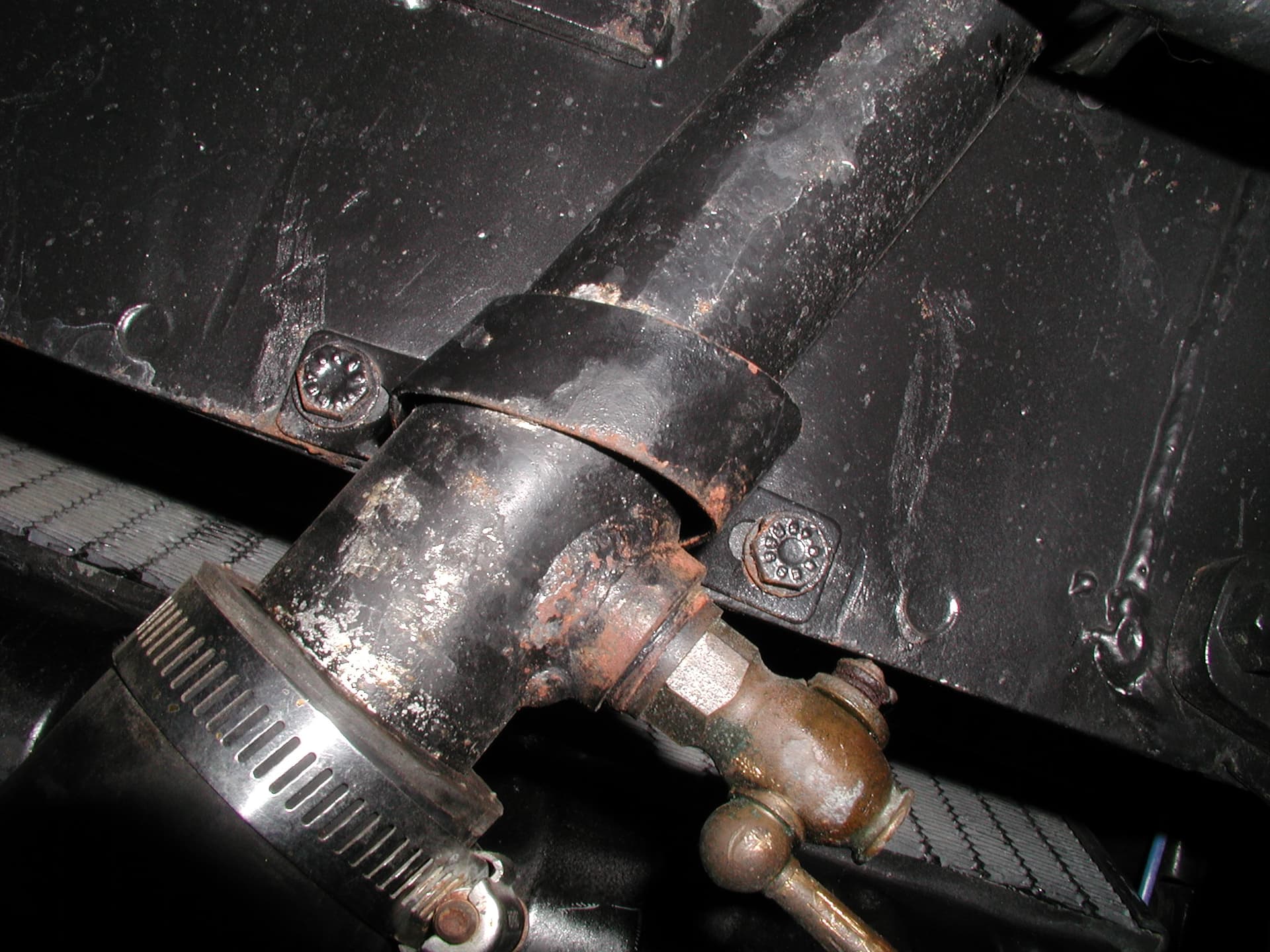 Adjustable radiator fan thermostat installation - E-Type - Jag-lovers ...