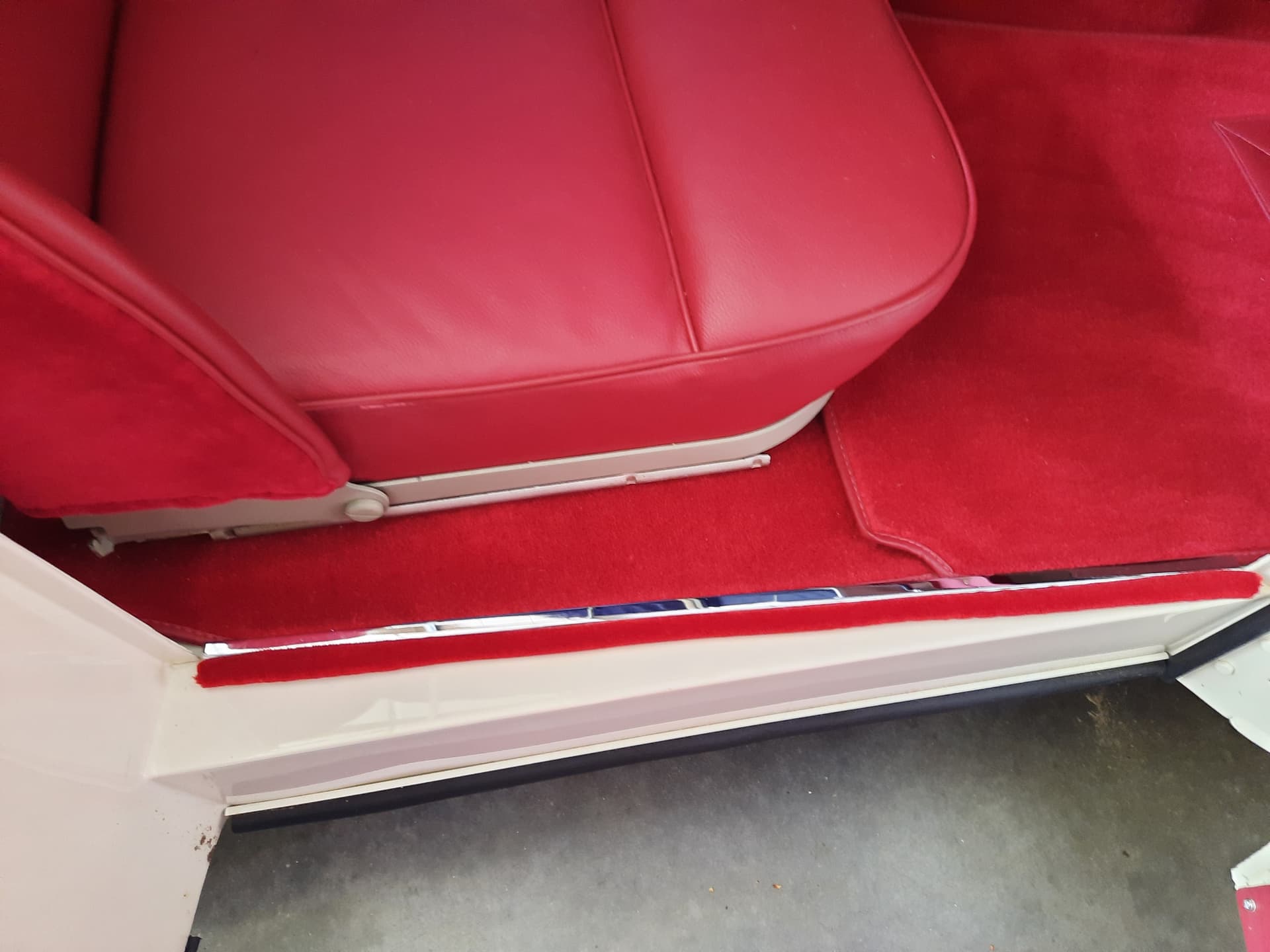 Sill finishing strip placement - XK - Jag-lovers Forums