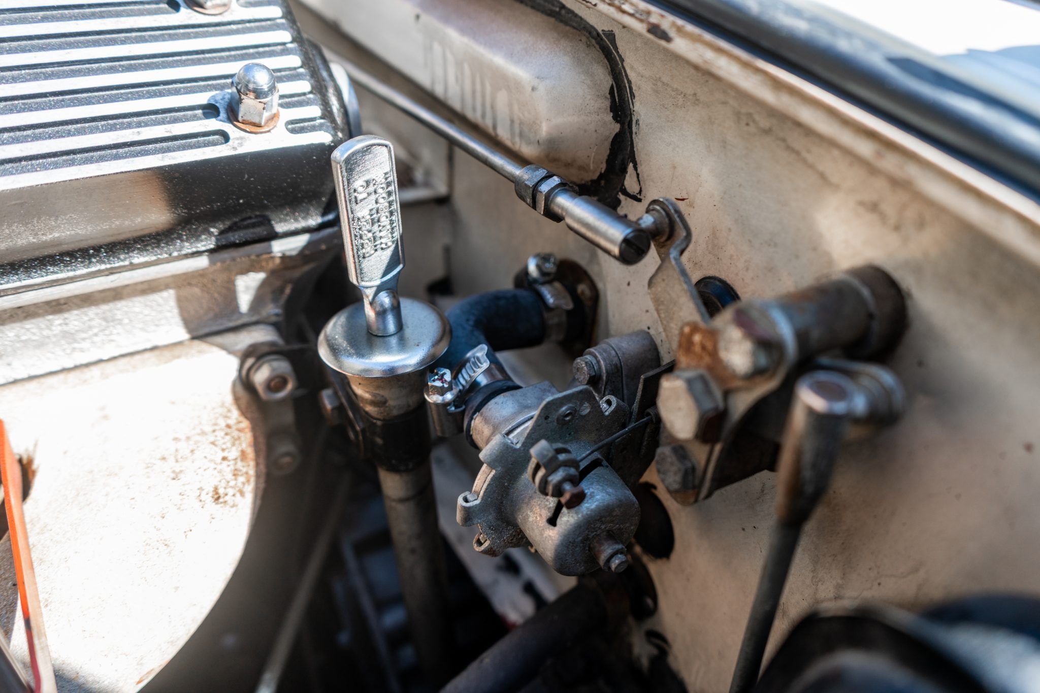 Series 2 Auto dipstick tube bracket - E-Type - Jag-lovers Forums