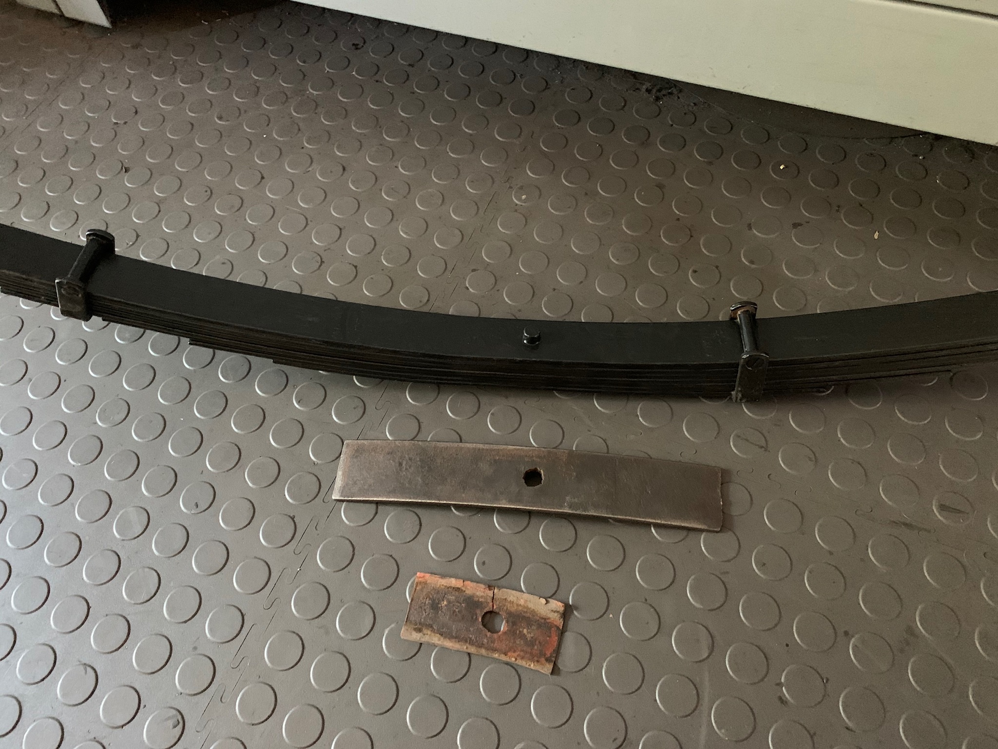 Strange leaf spring mod - XK - Jag-lovers Forums