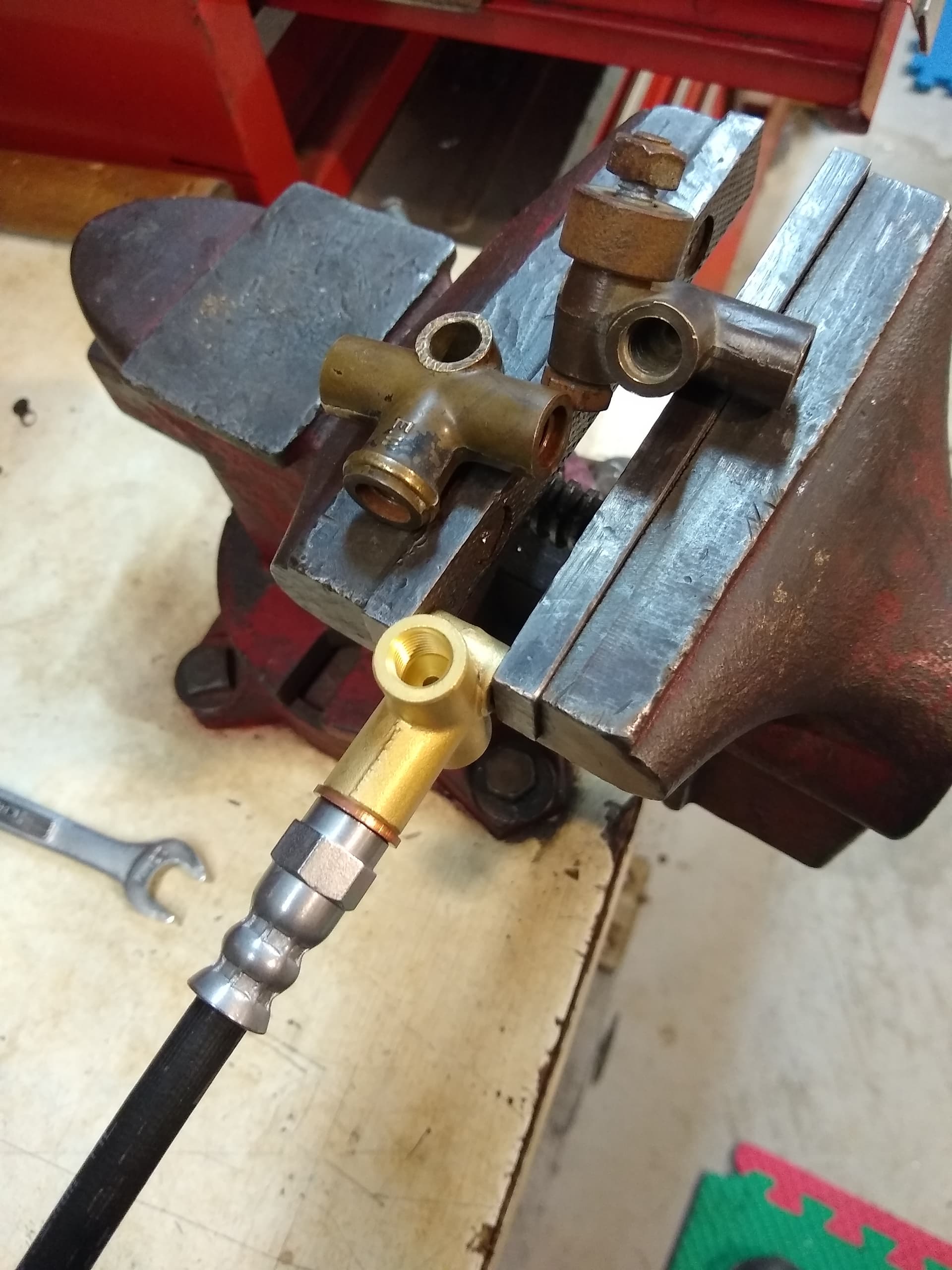 Remote Bleeder System - E-Type - Jag-lovers Forums