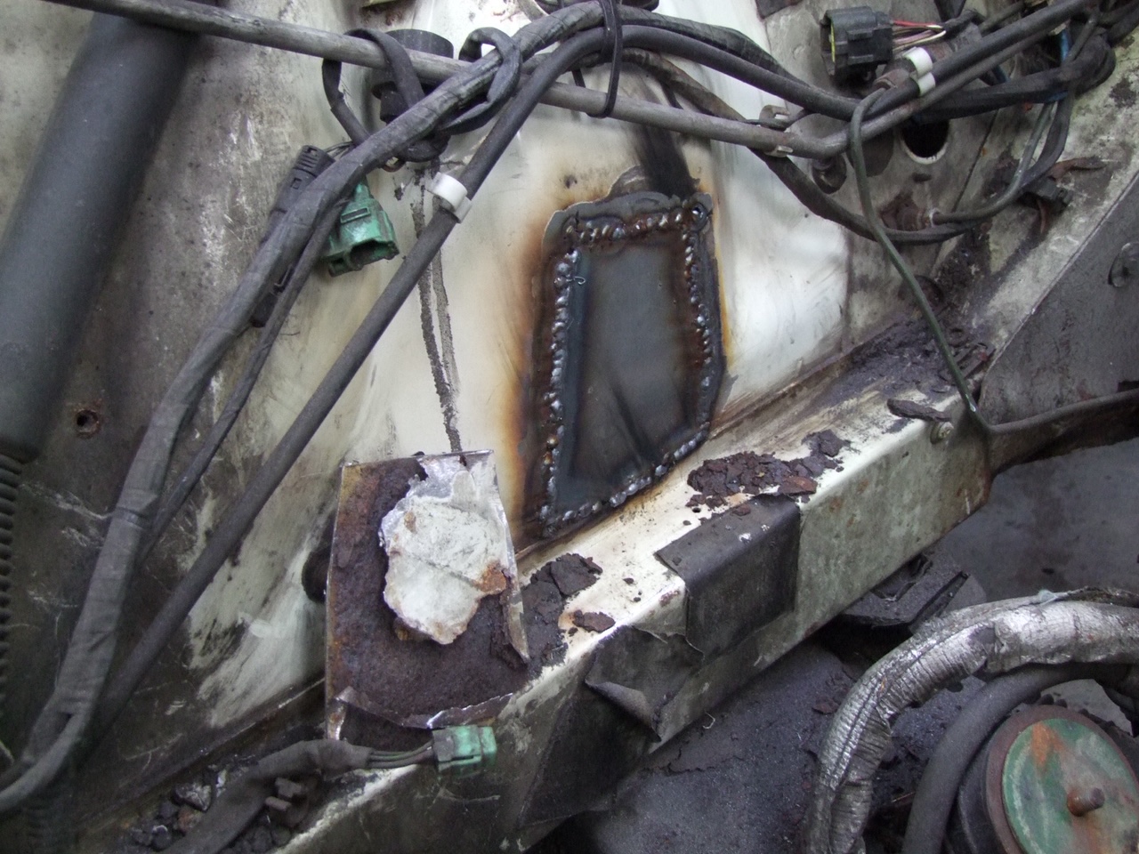 Inner wing rust, Where does it come from? - XJ-S - Jag-lovers Forums
