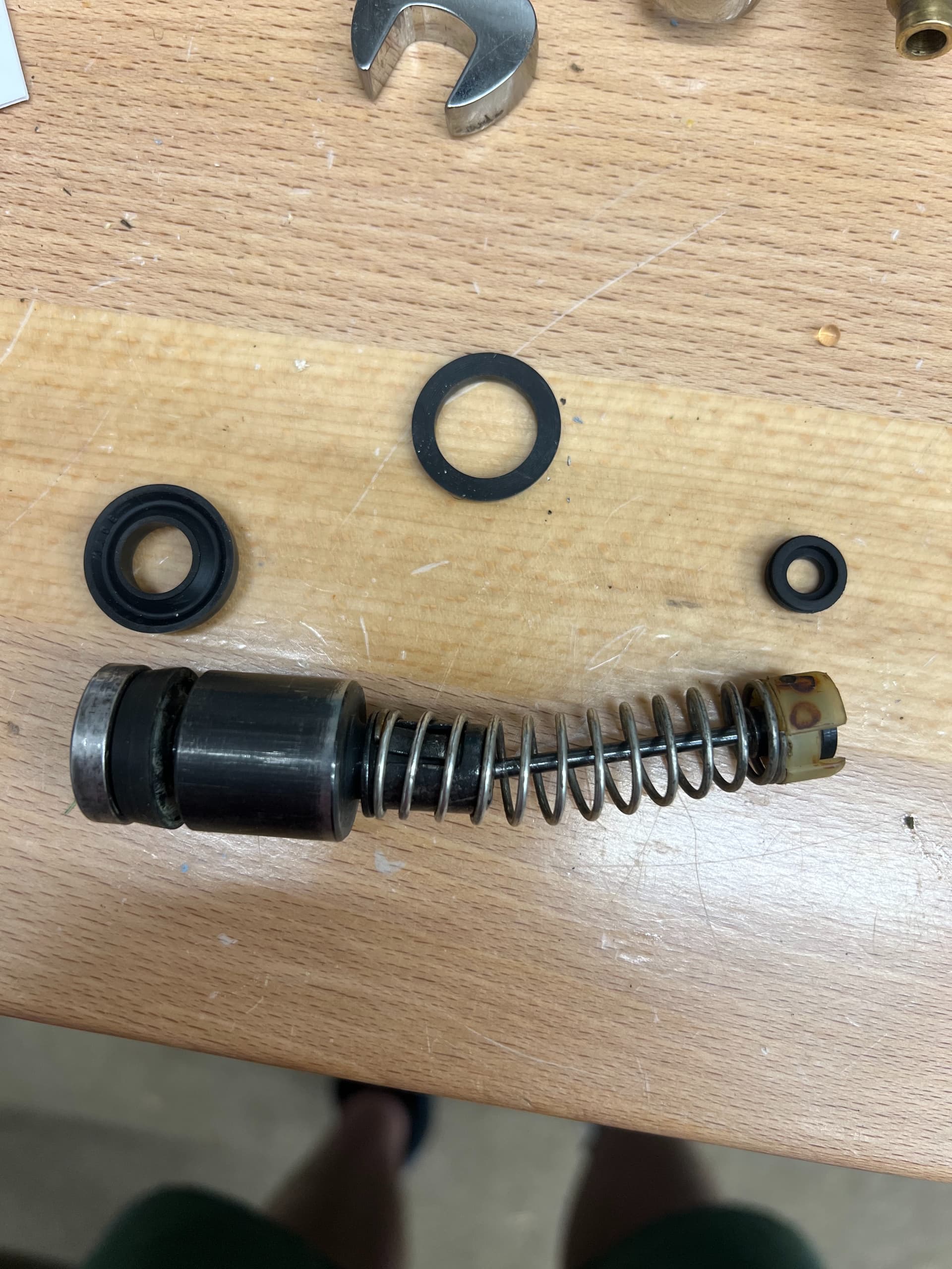 Mark IX Master Cylinder Rebuild question - Saloons - Jag-lovers Forums