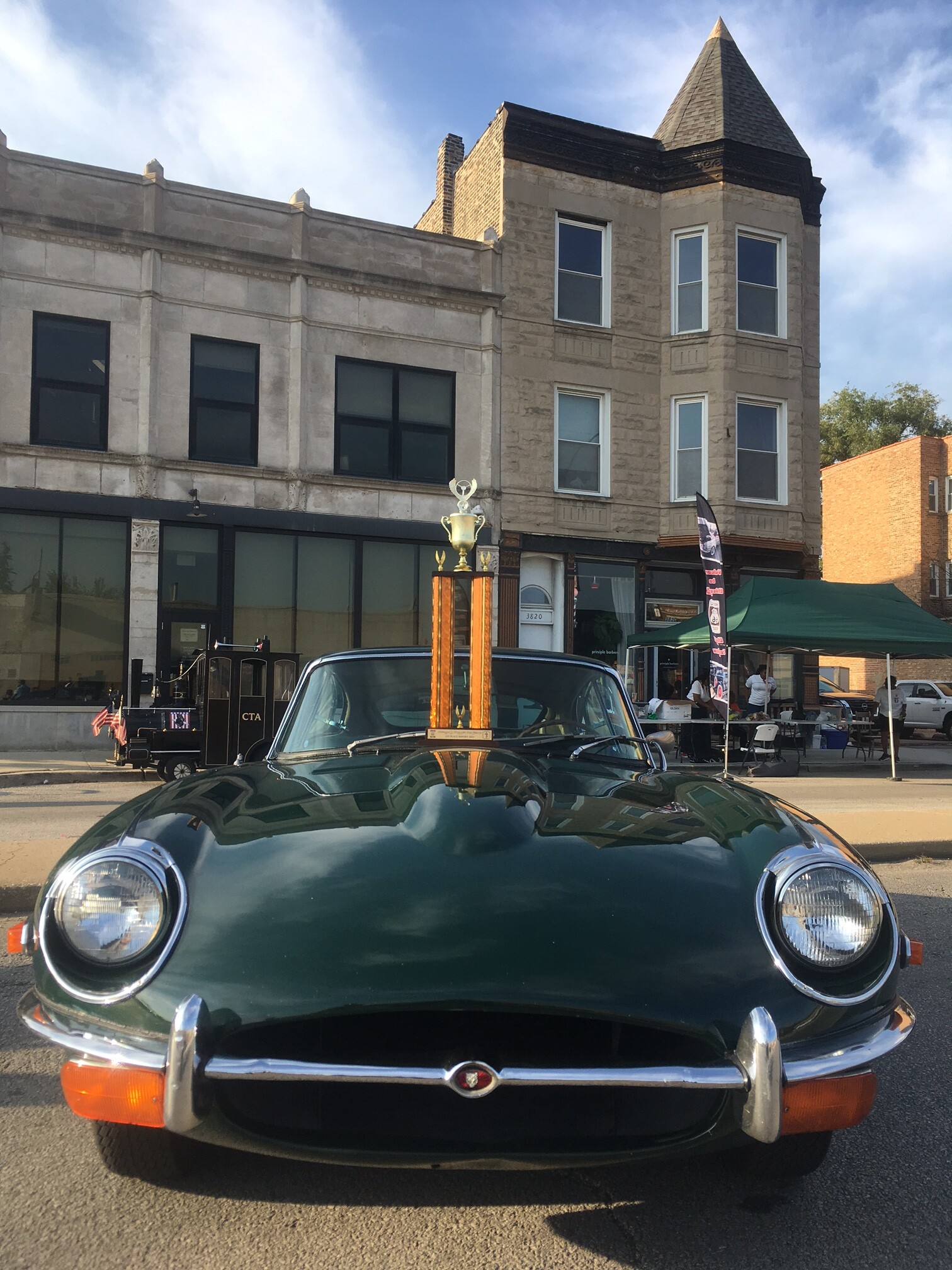 Best shade of green you've ever seen on an E-type? Pictures, please ...