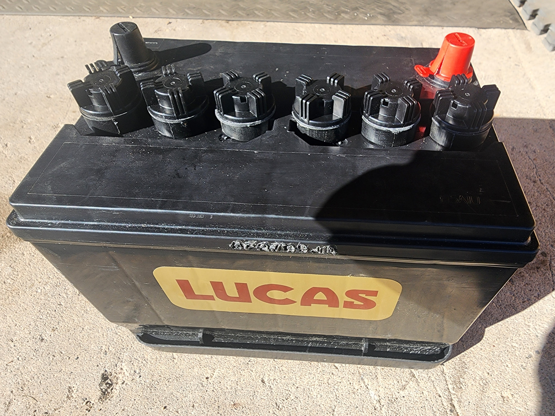 '69 E S2 2+2 my "Imitation" Lucas battery - E-Type - Jag-lovers Forums