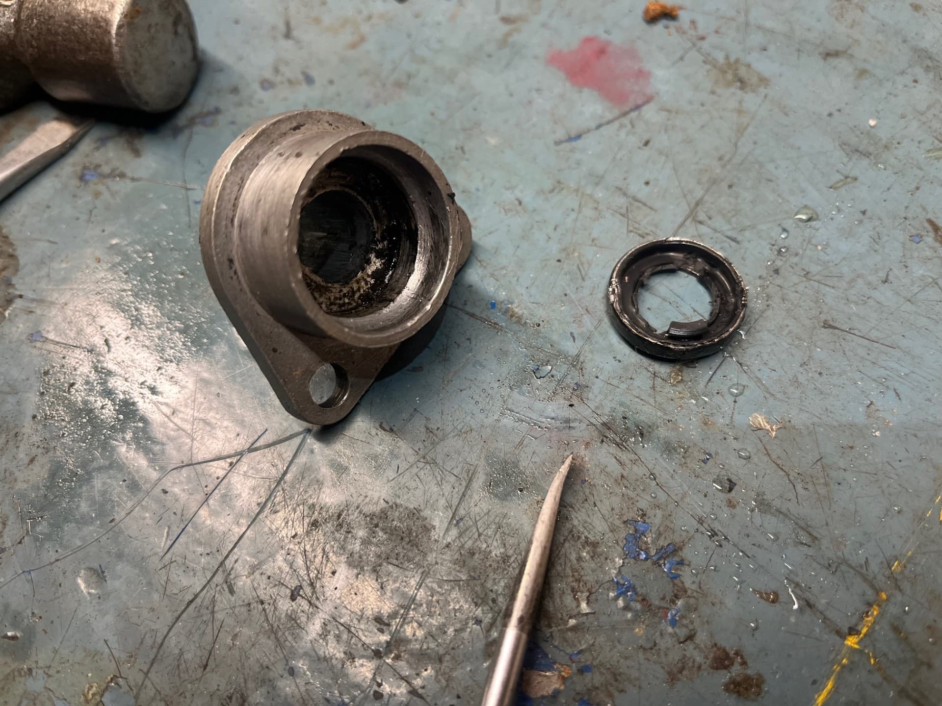 Old tach drive seal C2428 removal - XK - Jag-lovers Forums
