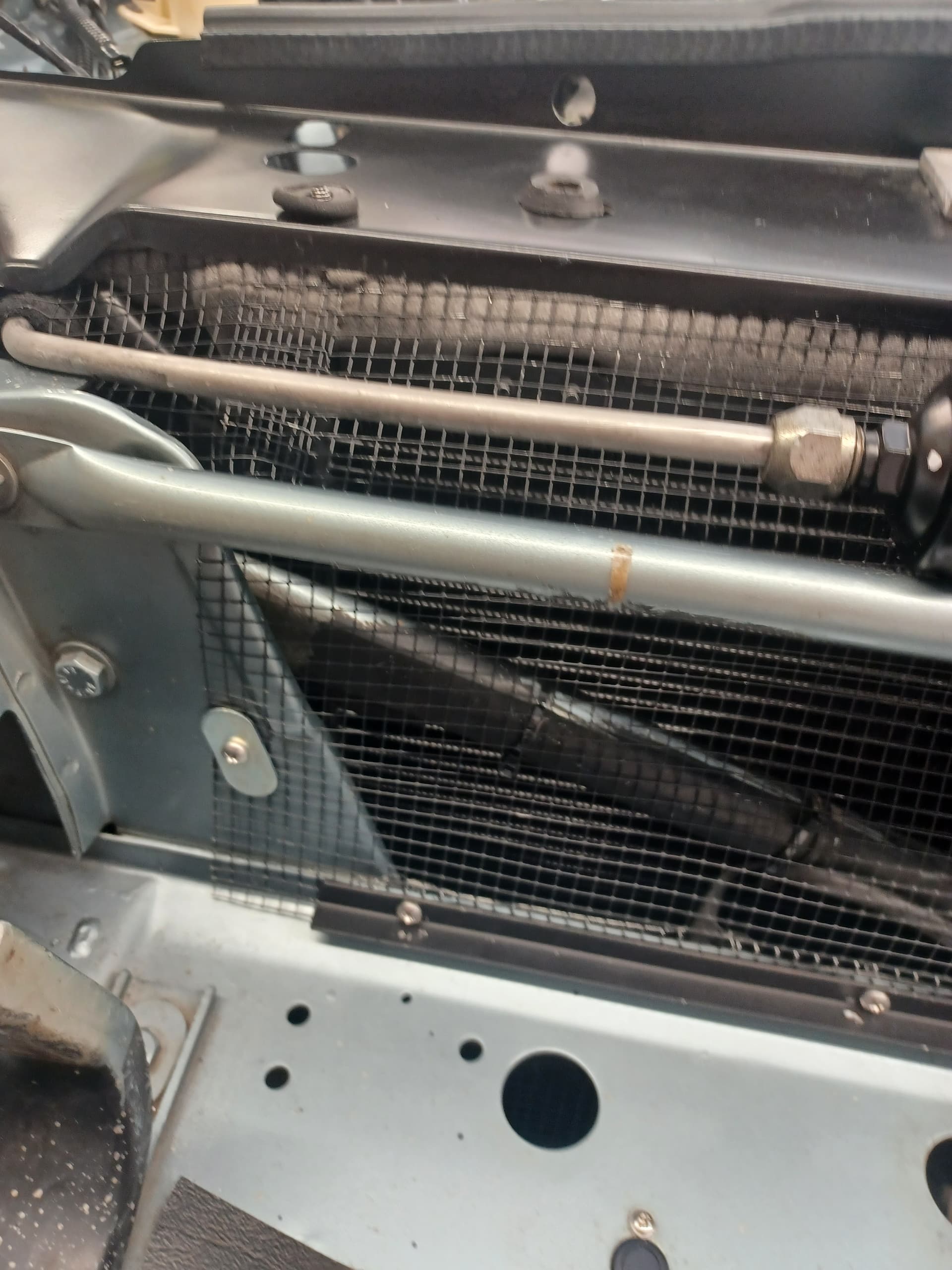 Radiator blocked by debris CURE - XJ-S - Jag-lovers Forums
