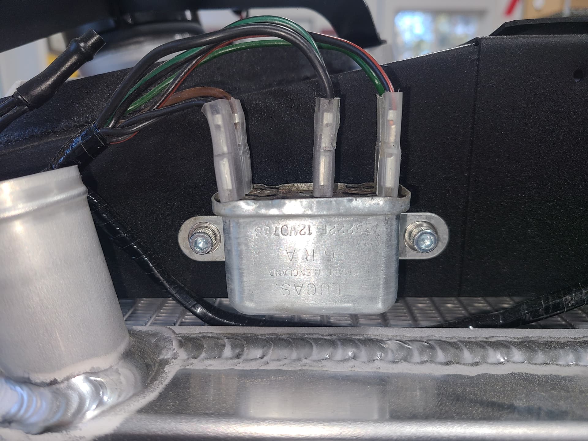 72 XKE series III fan relay wiring help - E-Type - Jag-lovers Forums