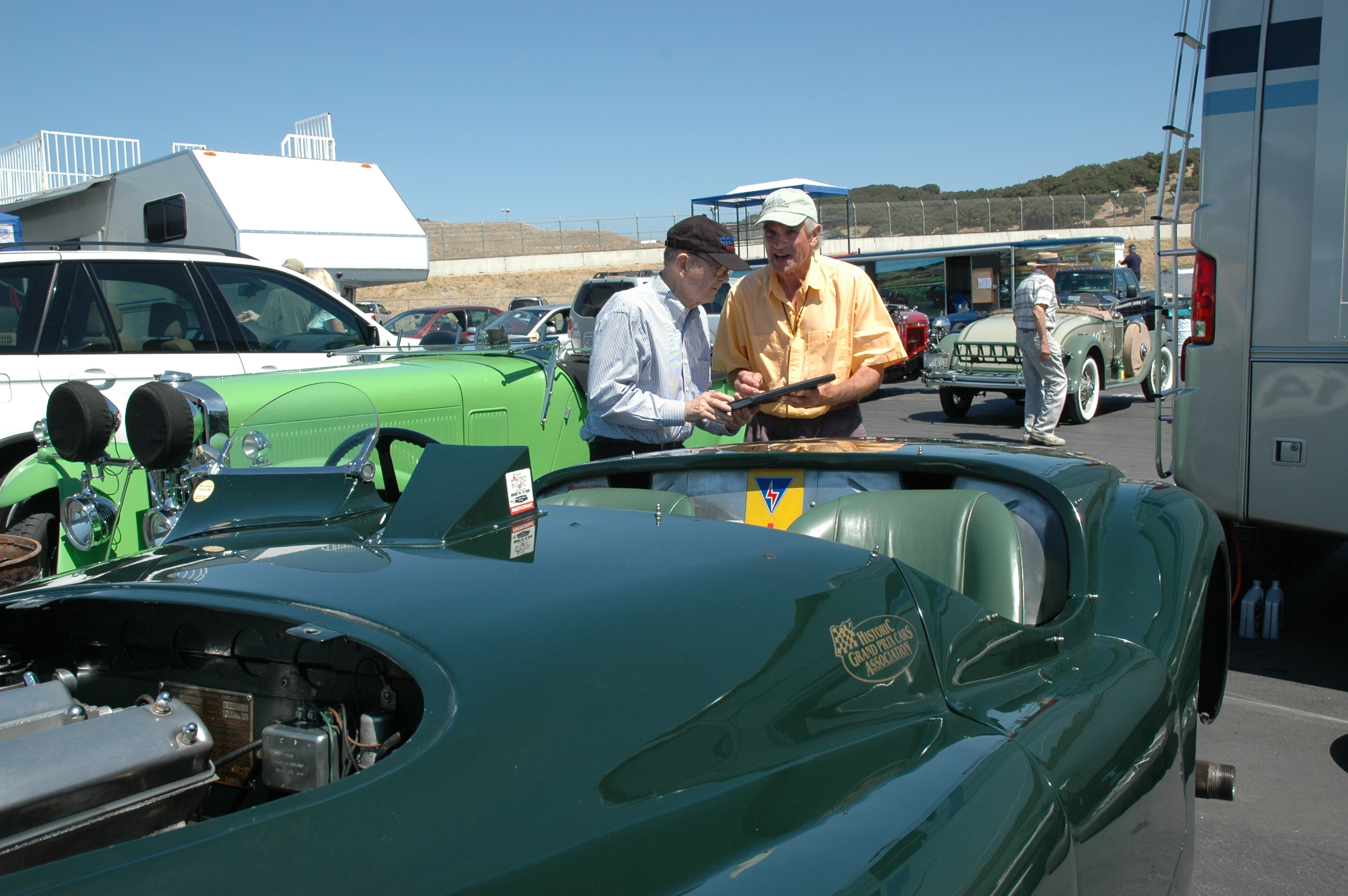 Bucket seats...? - Page 2 - XK - Jag-lovers Forums