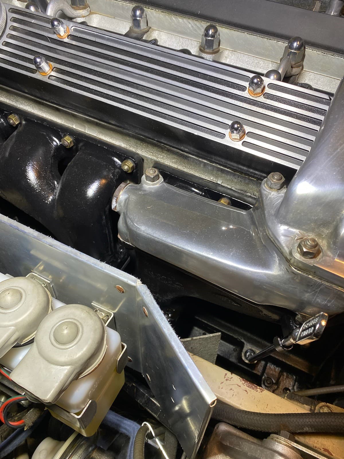 Right side manifold - E-Type - Jag-lovers Forums