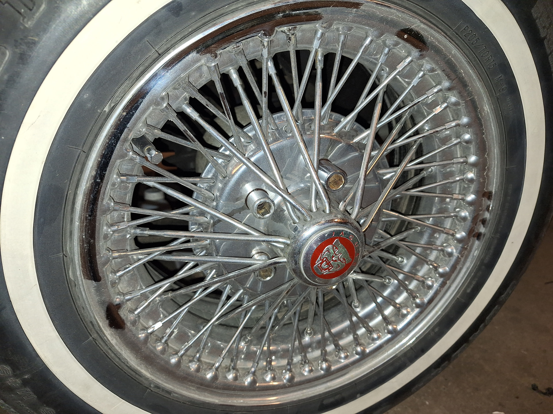 Wheel lugs for wire wheels - XJ - Jag-lovers Forums