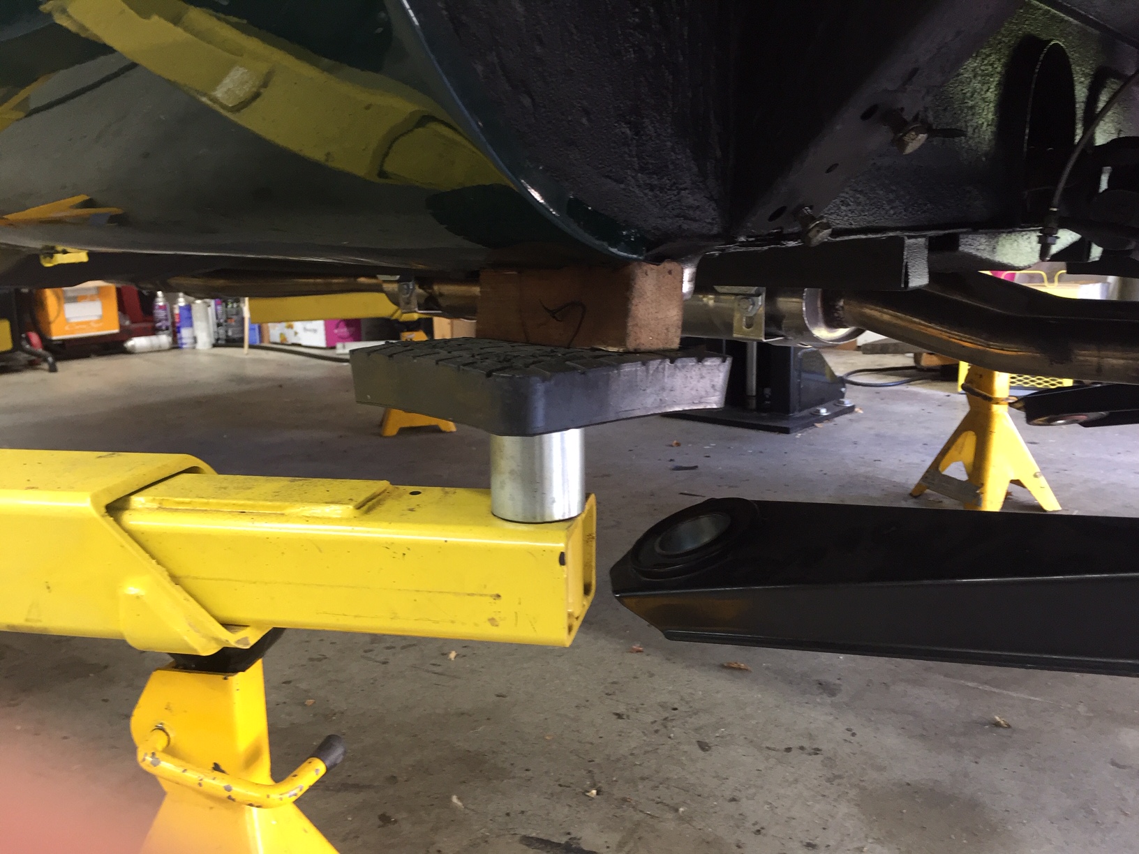 LIFT recomandation for an e-type - E-Type - Jag-lovers Forums