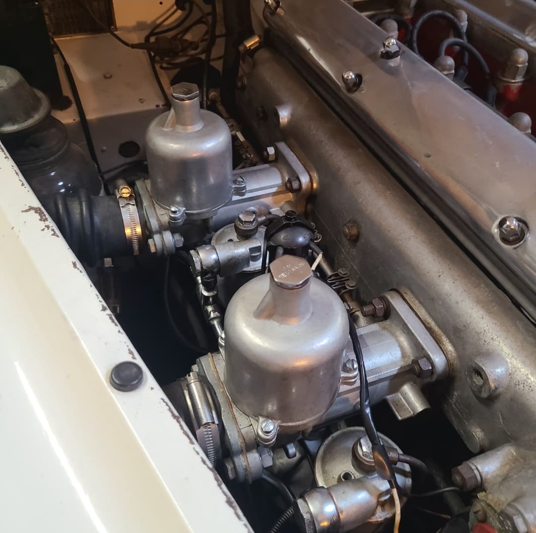 Carburetor Float Bowl Height - XK - Jag-lovers Forums