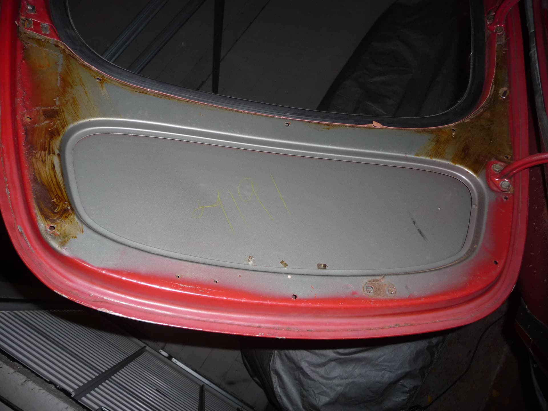 Rear Hatch Upper Trim Piece Attachment Question - E-Type - Jag-lovers ...