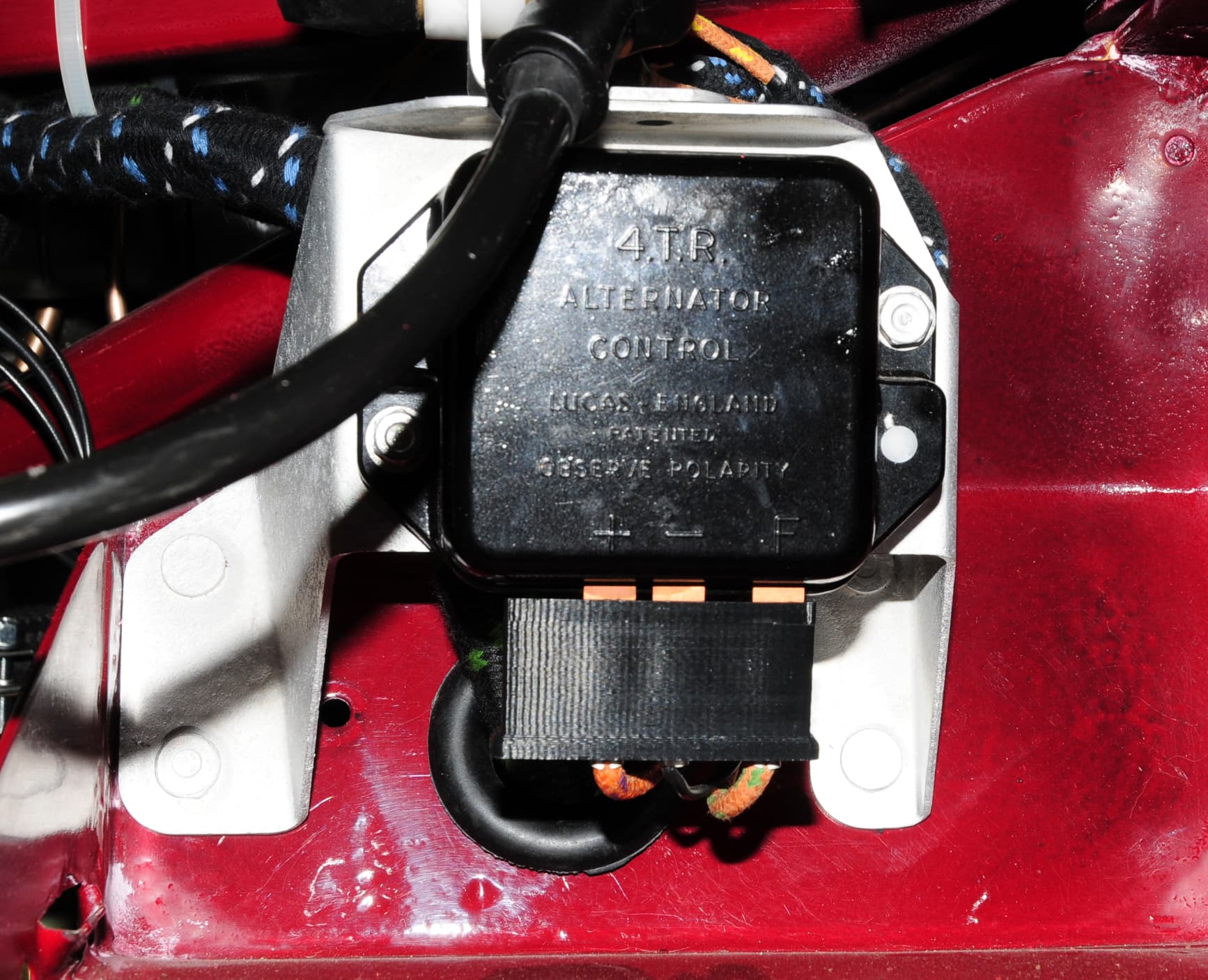 Identify this part! Under-dash maybe? - E-Type - Jag-lovers Forums
