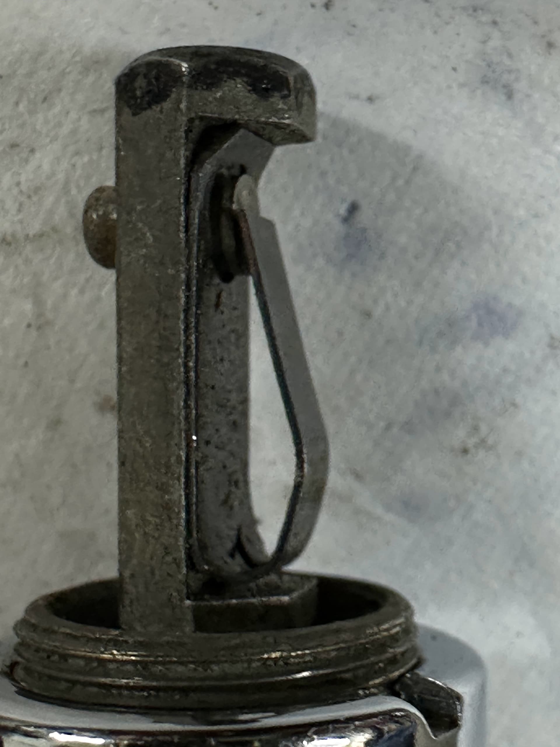 Spring loaded Pin for Knobs on Dash Switches - XK - Jag-lovers Forums