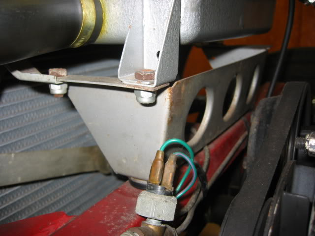 Radiator fan cowl support question - E-Type - Jag-lovers Forums