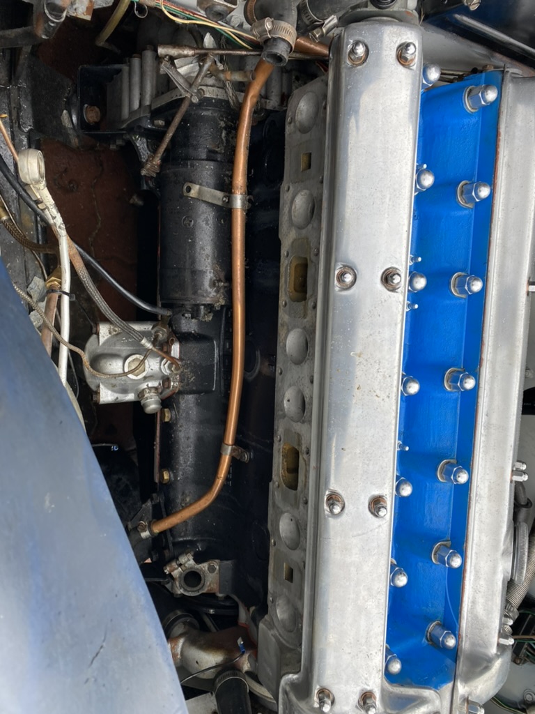 Rebuilt engine runs on the 3 rear cylinders only. How can that be ...