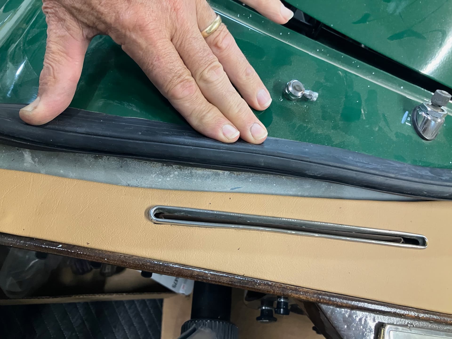 XK140 Headliner and Windshield - XK - Jag-lovers Forums