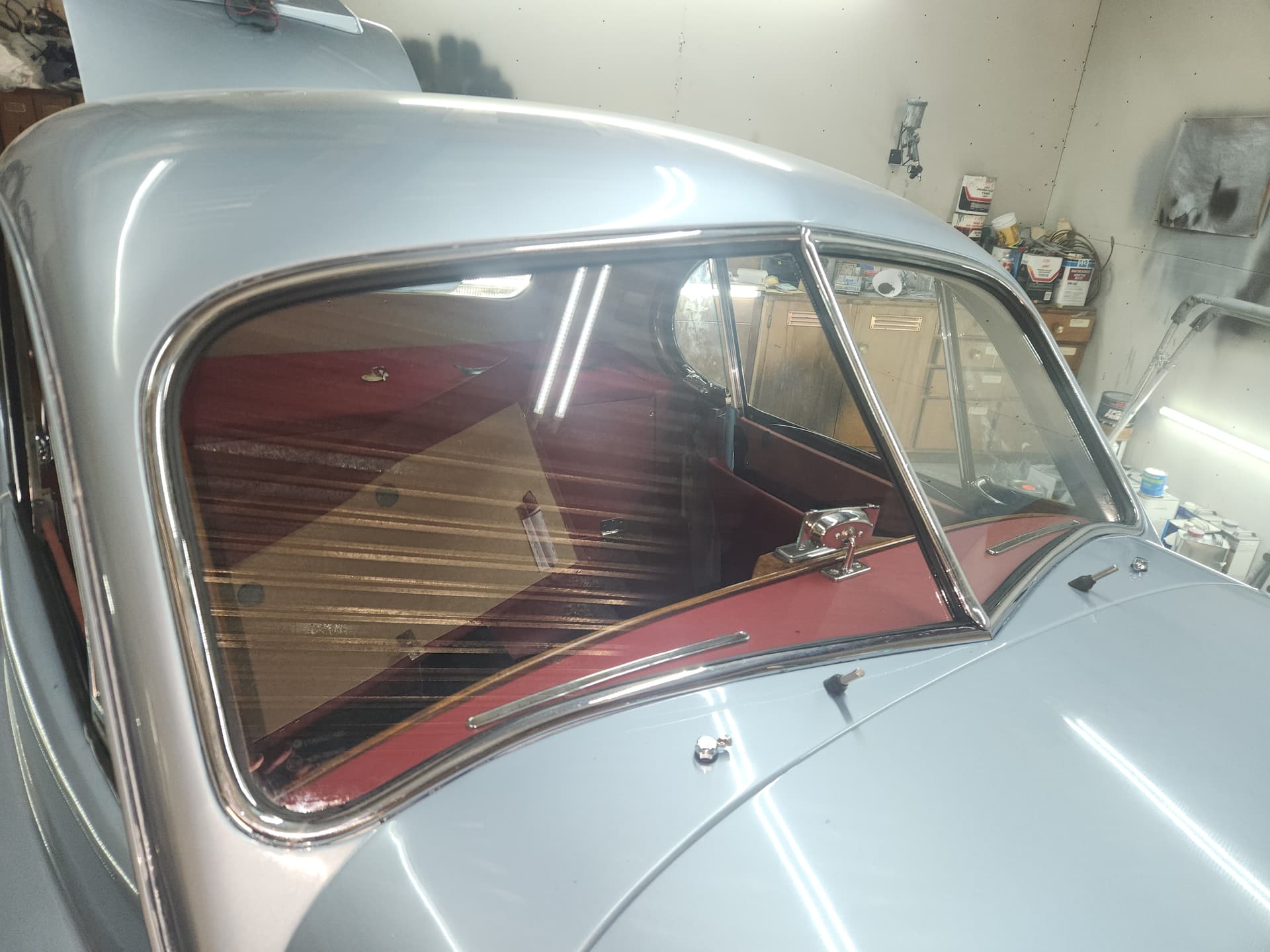 Late XK120 FHC windshield install - XK - Jag-lovers Forums