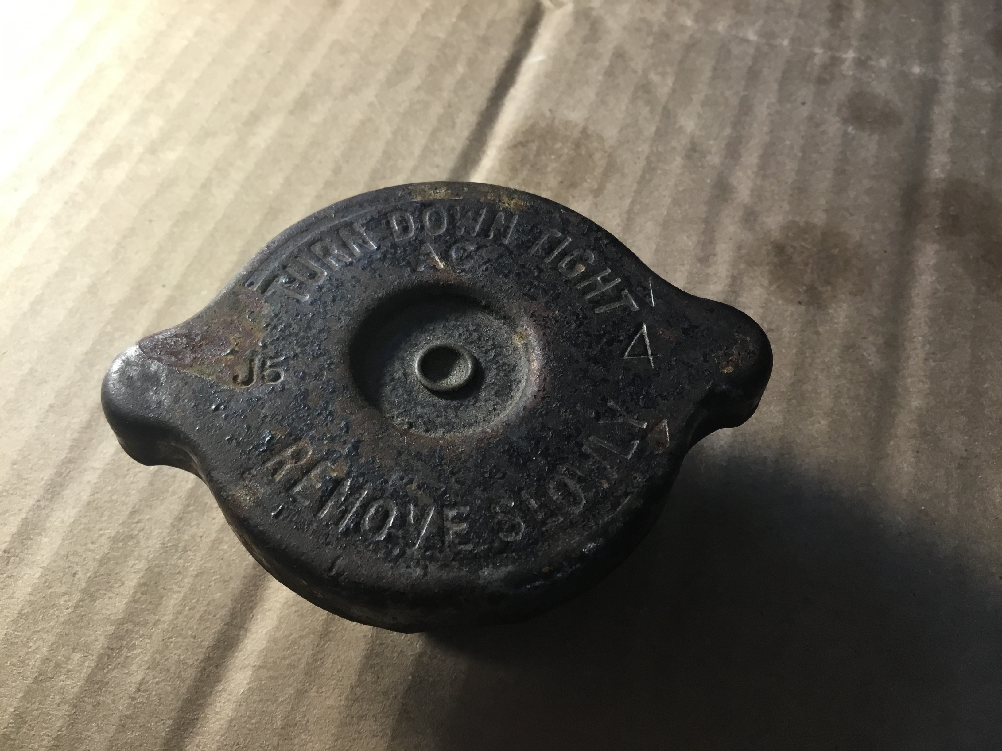 Radiator cap 120 early 140 - XK - Jag-lovers Forums